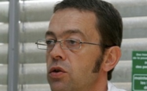 Euthanasie: Xavier Bertrand suspend le docteur Bonnemaison