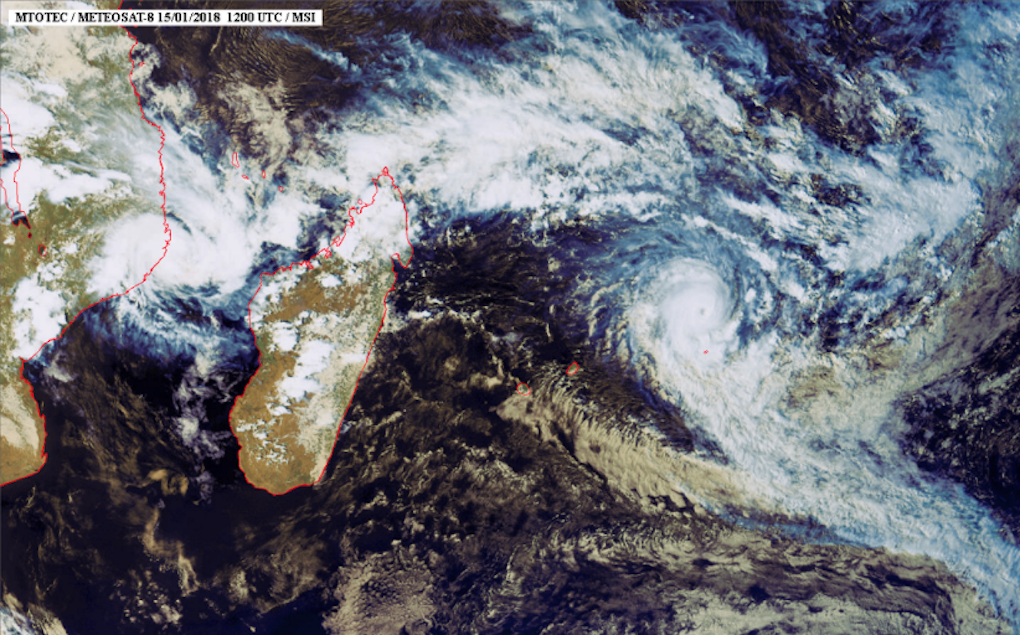 Berguitta reprend son déplacement, le cyclone tropical intense à 810 km ...