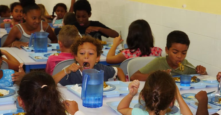 Un repas scolaire aux couleurs du nouvel an Tamoul