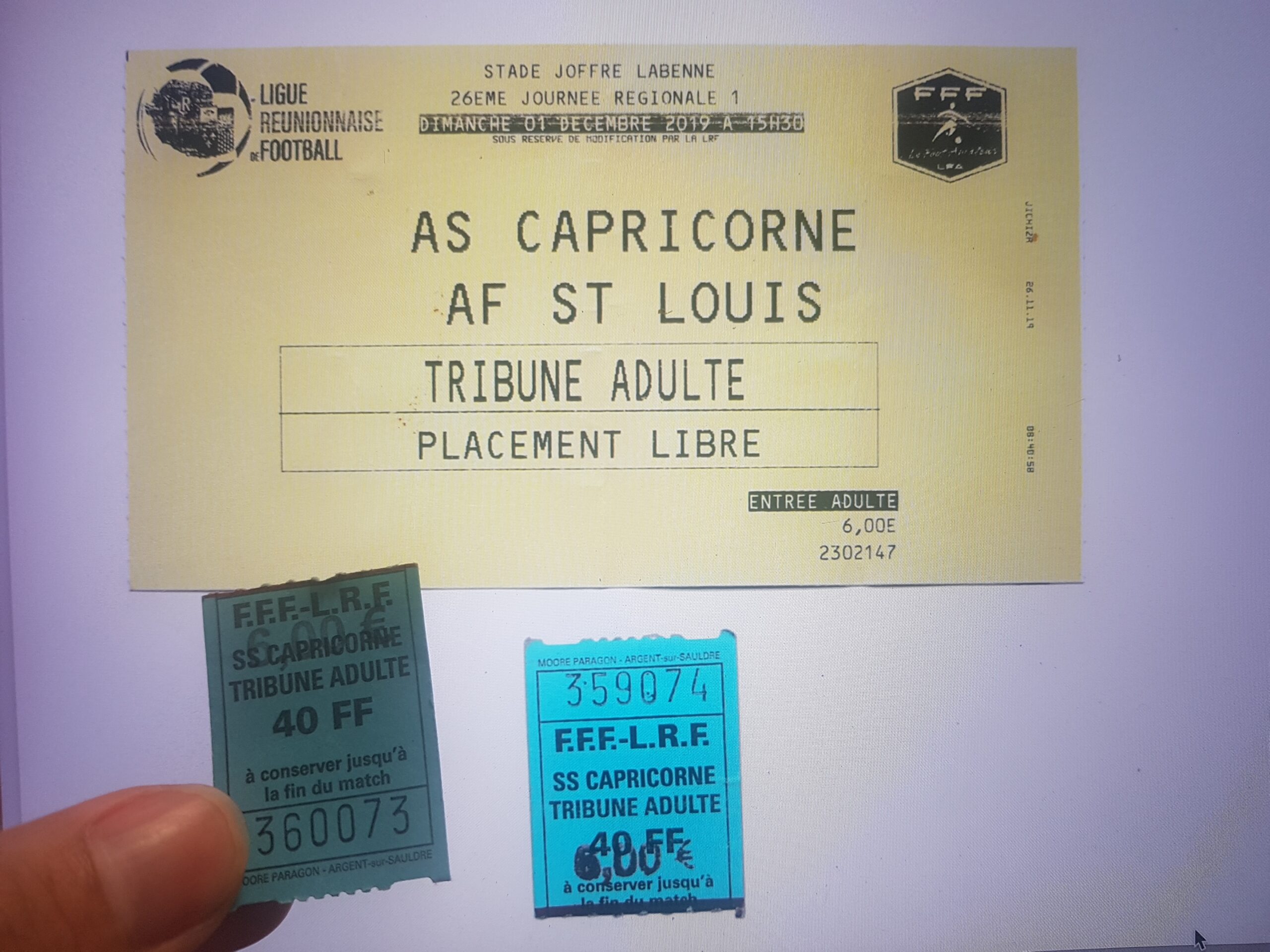 Des tickets en Franc réapparaissent en billetterie d'un match de foot