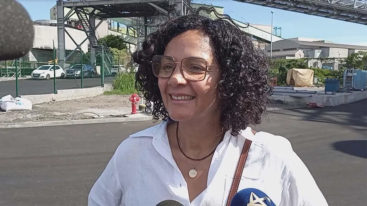 Nathalie Bassire : "projet de voie urbaine au Tampon : une 1ère pierre ...