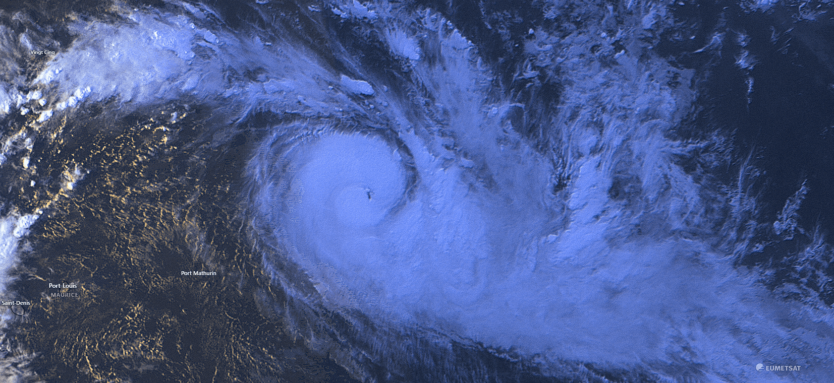 Saison Cyclonique : Djoungou devenu cyclone, la zone perturbée N°2 ...