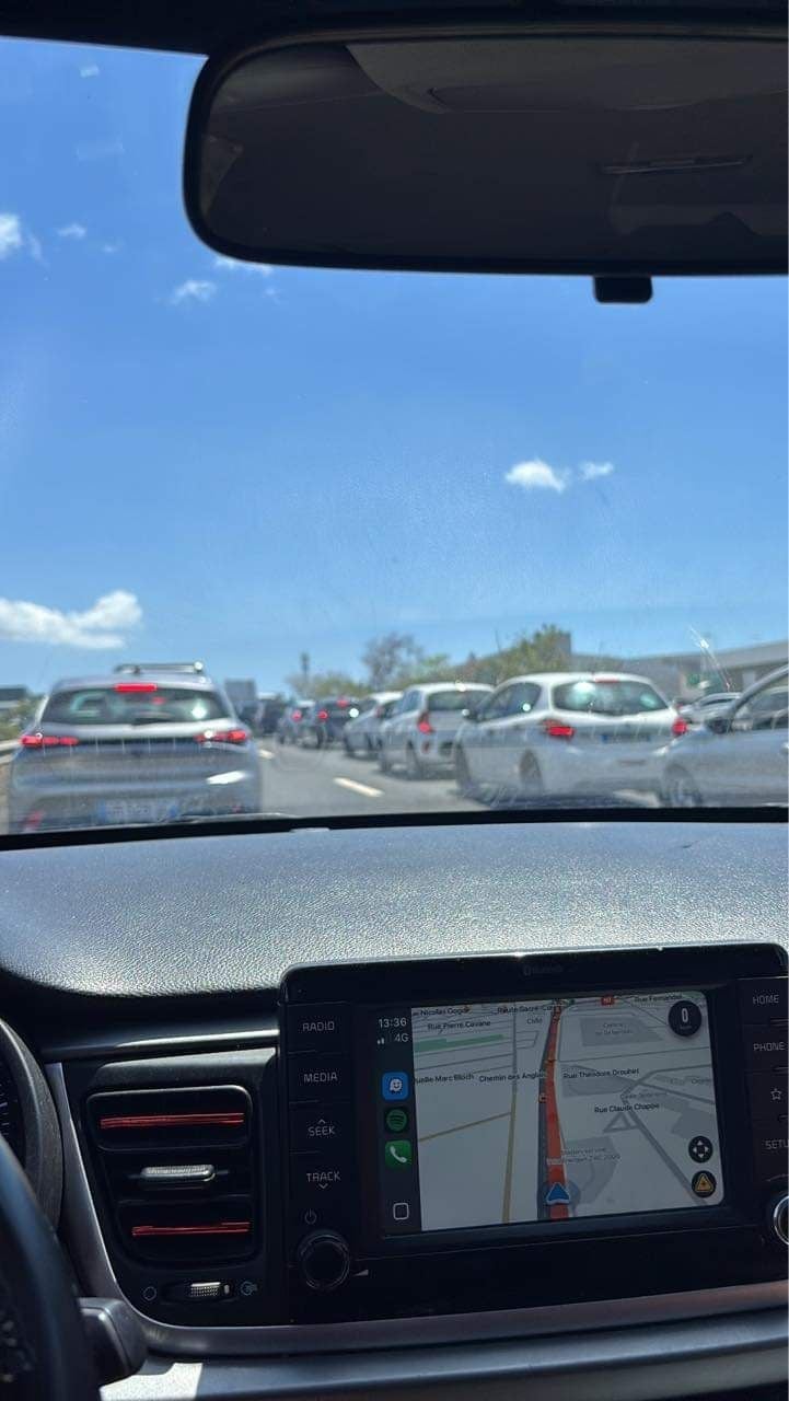 Gros embouteillages dans le sud en direction de Saint-Pierre