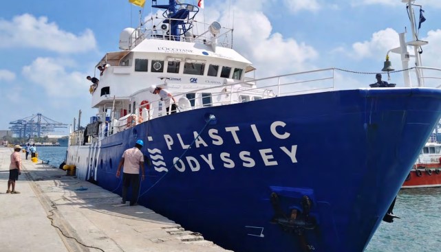 Le navire Plastic Odyssey entame une mission contre la pollution ...