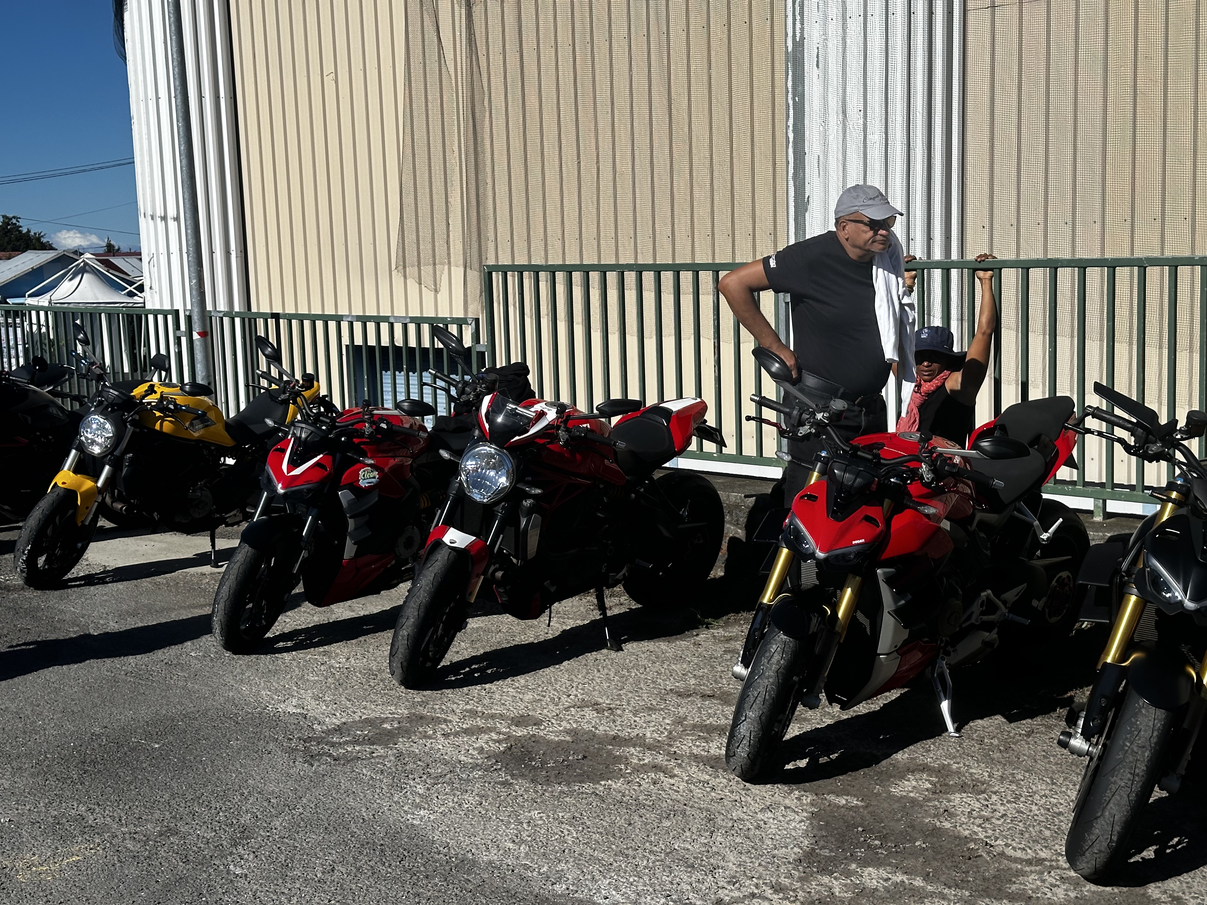 [IMAGES] Messe des motards : 10 000 motards réunis