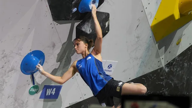 Oriane Bertone vice-championne du monde de bloc à Séoul