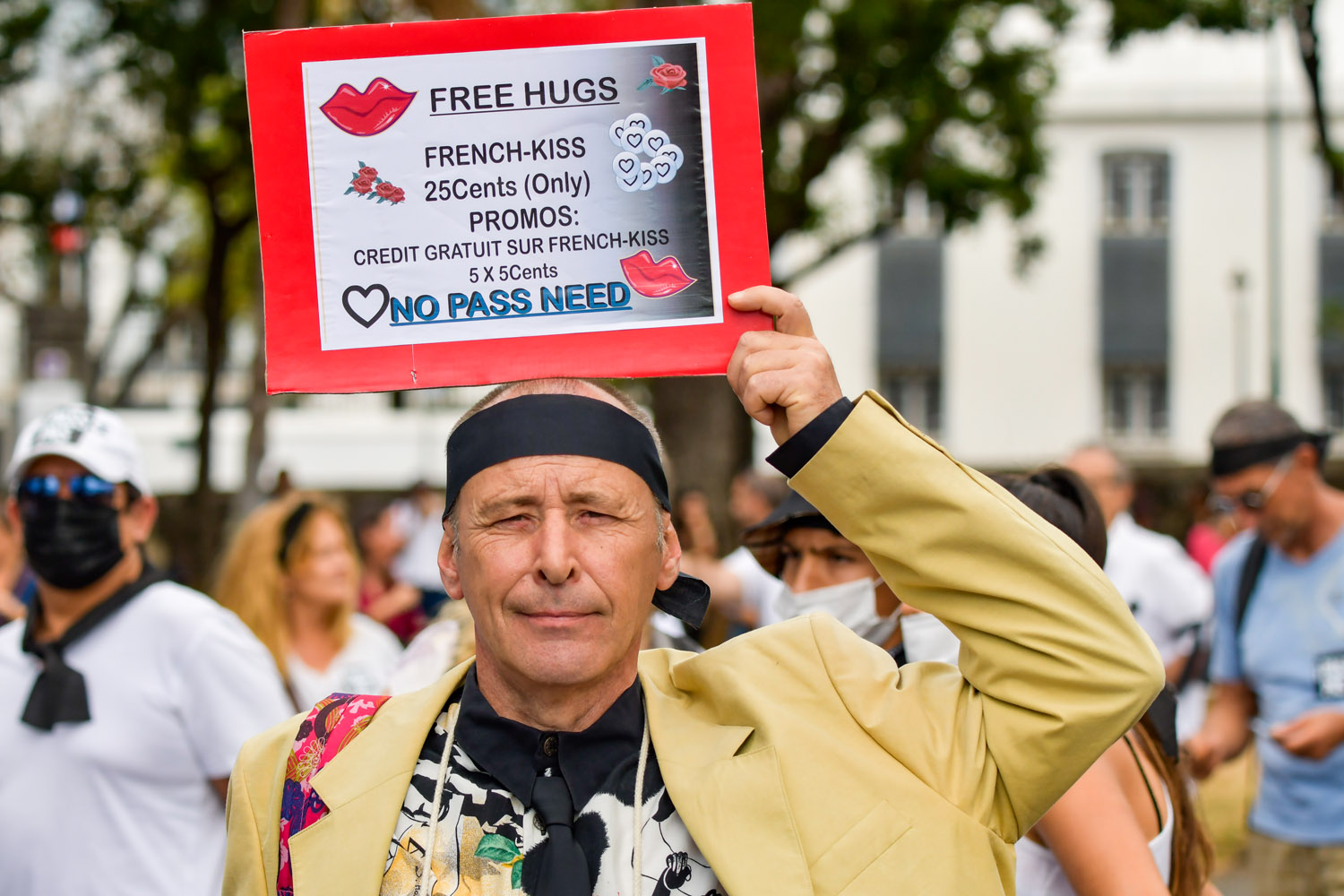 Retour en images sur le sixième samedi de manifestation des anti pass